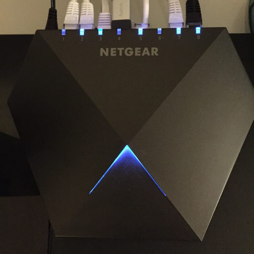 Test du Nighthawk S8000, le switch gamer / streamer de Netgear ...